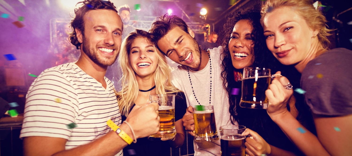 6 Best Bars In Madeira In 2024: Ultimate Madeira Bar Guide